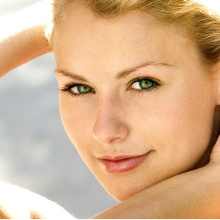 Jake Jones - FASHION & BEAUTY