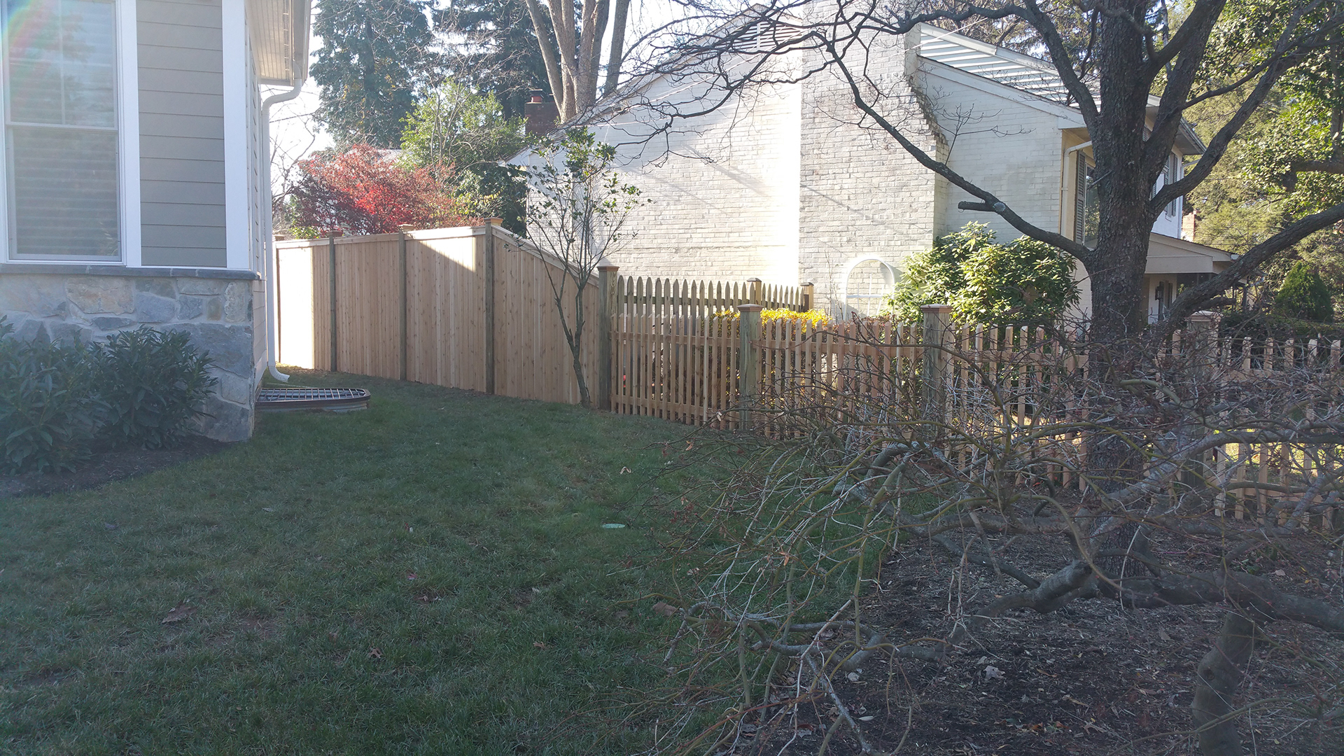 MetroGreen Fences, Decks, Porches & Remodeling - 4' Picket Fence
