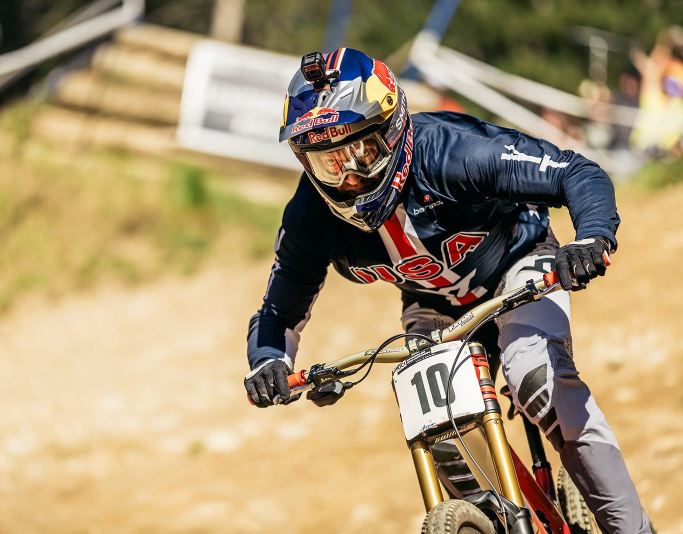 Piotr Staron - White XC 60