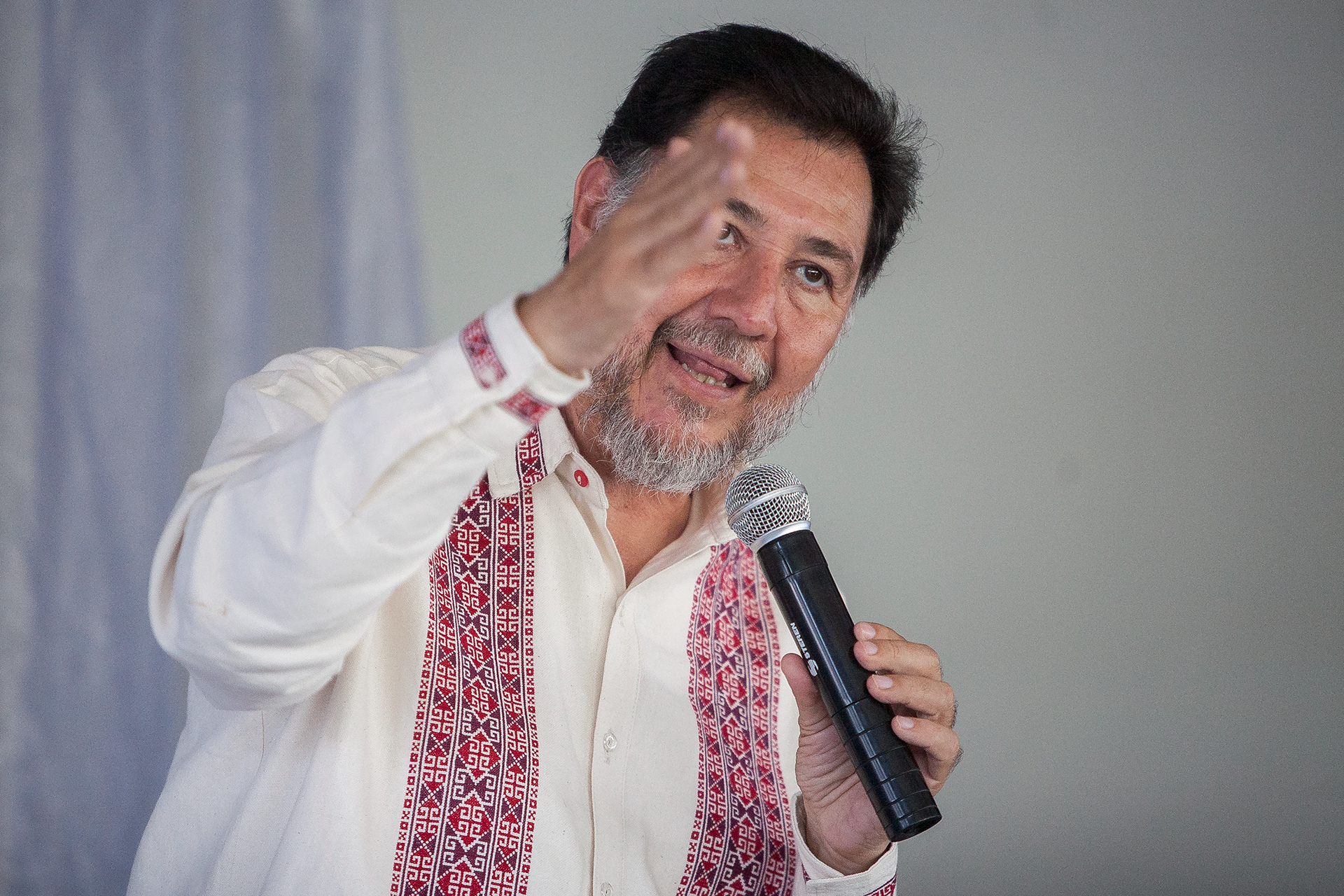 Agustín Reyes - Política