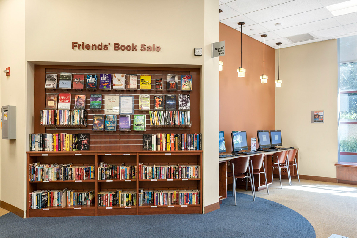 San José Public Library - Edenvale Branch
