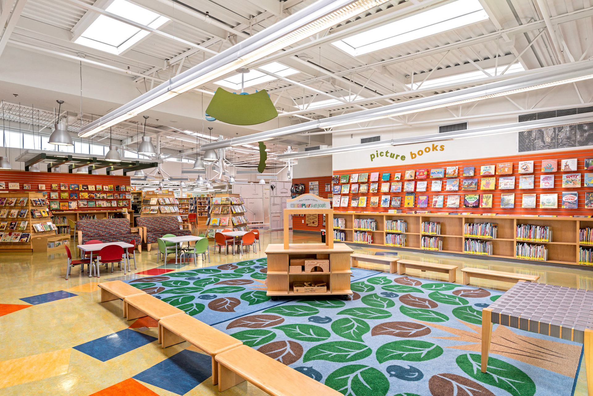 San José Public Library - Seven Trees Branch